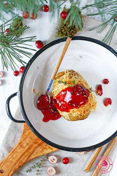Kartofle hasselback po góralsku - przepis - Wypieki Beaty
