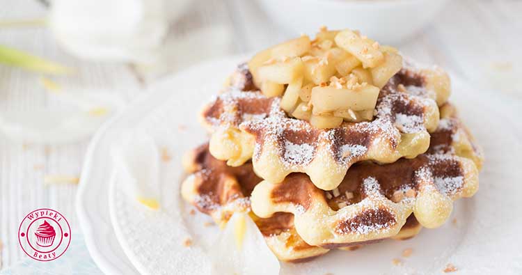 Gofry z jabłkami - przepis - Wypieki Beaty