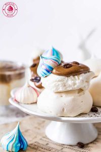 Kawowe bezy Dalgona - przepis - Wypieki Beaty