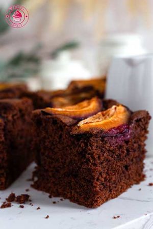 Czekoladowe ciasto ze śliwkami - przepis - Wypieki Beaty