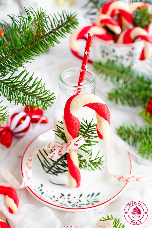 Ciasteczka cukrowe laski - przepis - Wypieki Beaty