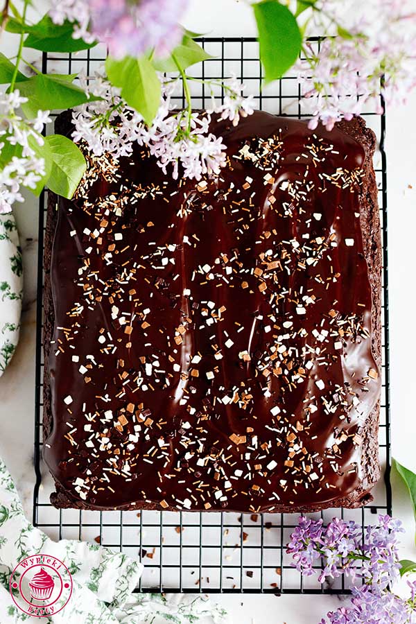 Czekoladowe ciasto majonezowe - przepis Wypieki Beaty