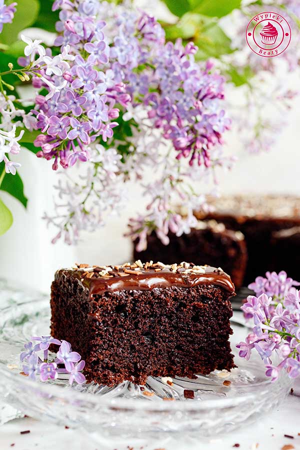 Czekoladowe ciasto majonezowe - przepis Wypieki Beaty