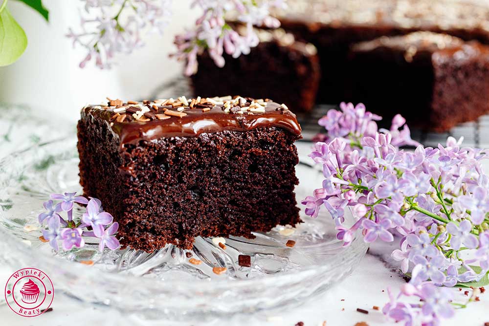 Czekoladowe ciasto majonezowe - przepis Wypieki Beaty
